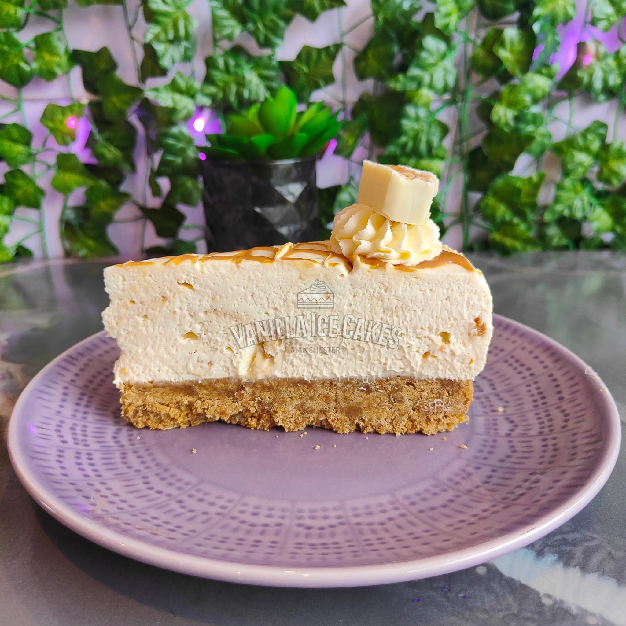 Vanilla Ice Cakes - White Chocolate Snickers Cheesecake